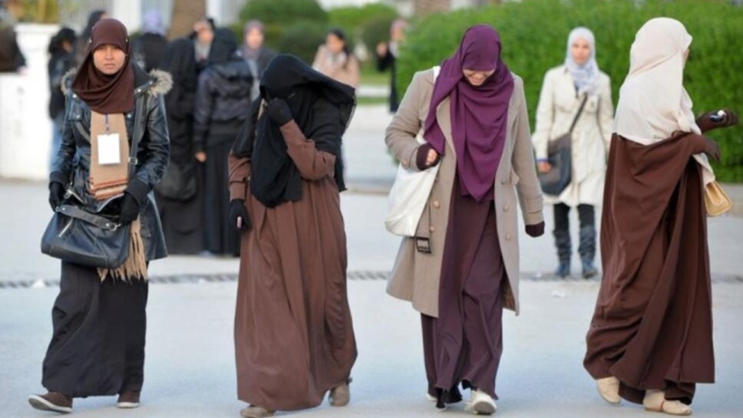 Une tenue ne saurait être religieuse par simple suspicion* - EUROMAGREB.COM